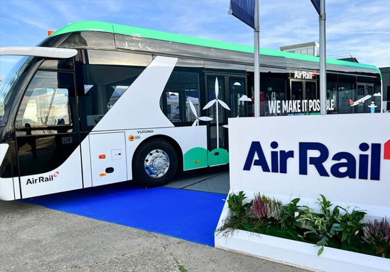 Yutong bus - AirRail
