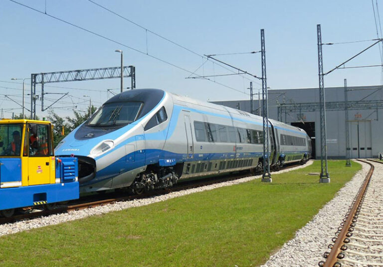 Distribución de nuevos equipos - AirRail